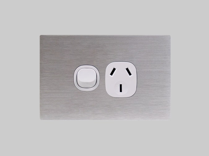 Urban Range - White Silver Metal - Vynco