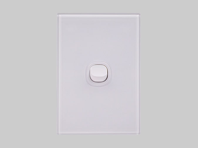 Urban Range - White - Vynco