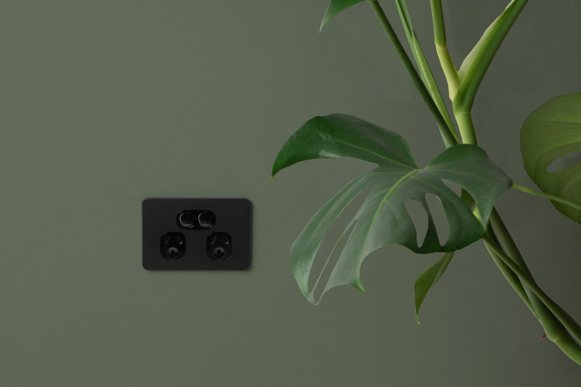 Metro Range - Black - Vynco